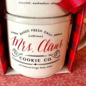 elum | Holiday | 2 Christmas Mugs Santa Claus Hot Cocoa Co Mrs Claus ...